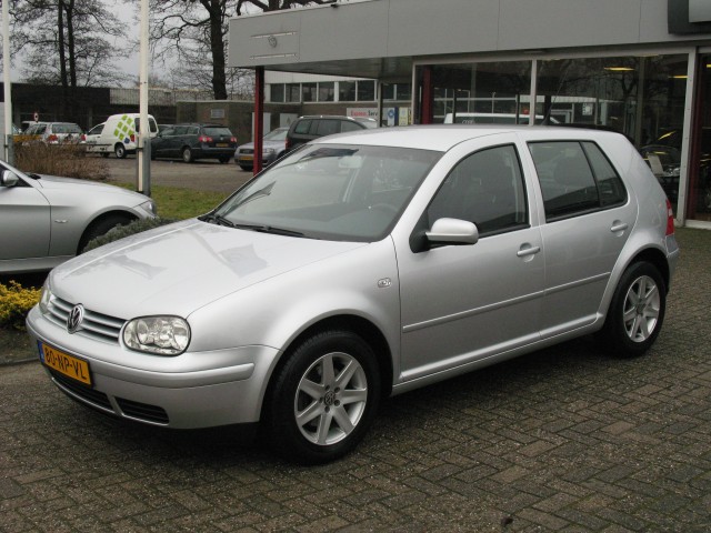 VOLKSWAGEN GOLF 4 1,9TDI 80-NP-VL